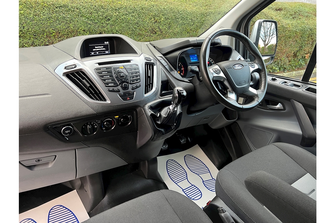 Used 2017 Ford Transit Custom TDCi 290 Limited For Sale in Bristol ...