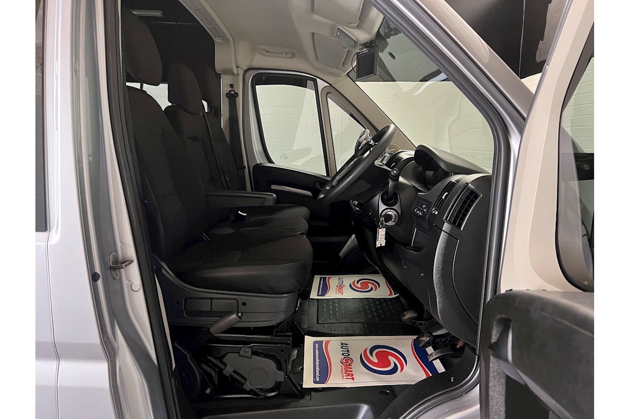 Used 2020 Citroen Relay BlueHDi 35 Enterprise For Sale in Bristol ...