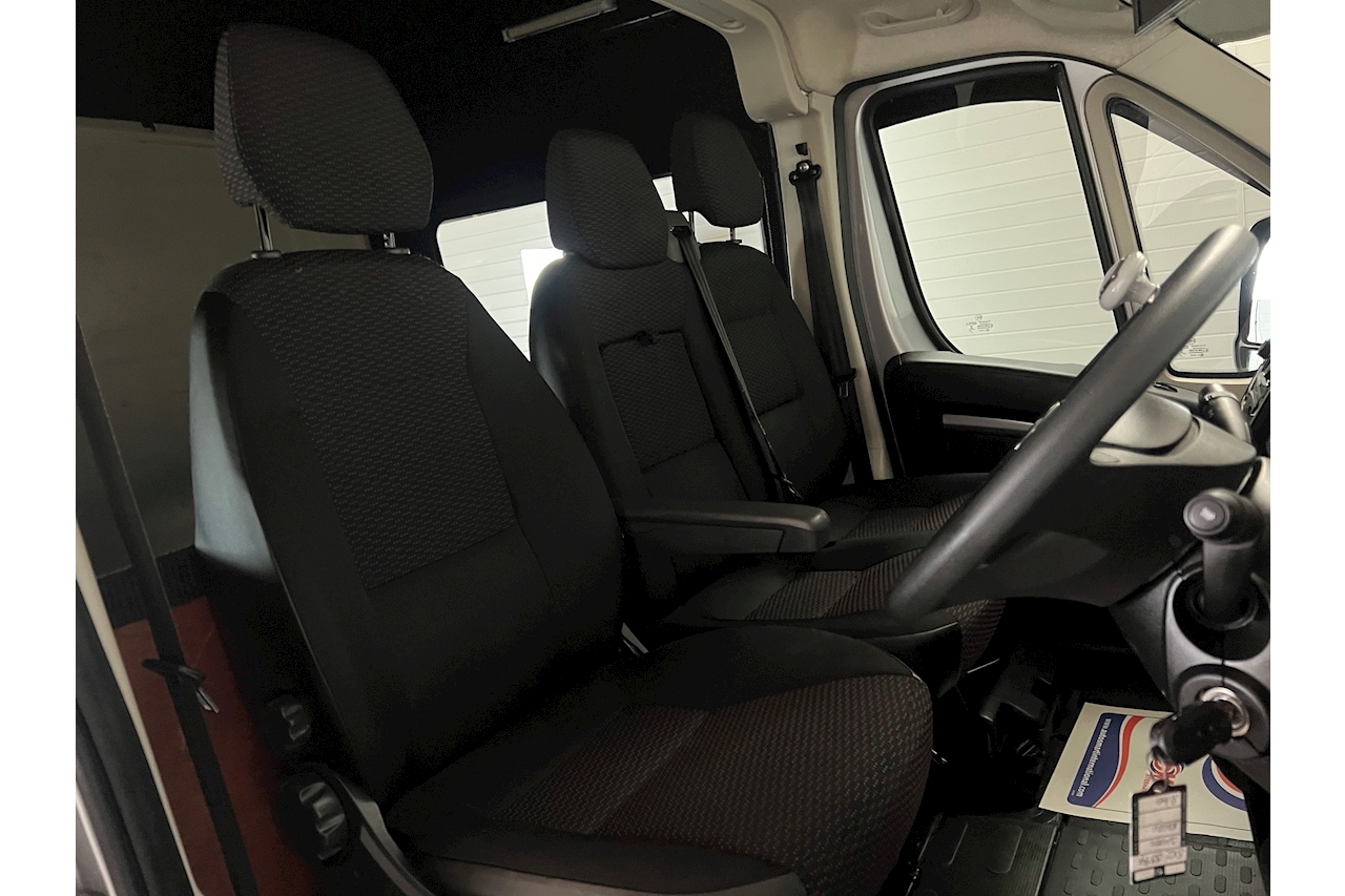 Used 2020 Citroen Relay BlueHDi 35 Enterprise For Sale in Bristol ...