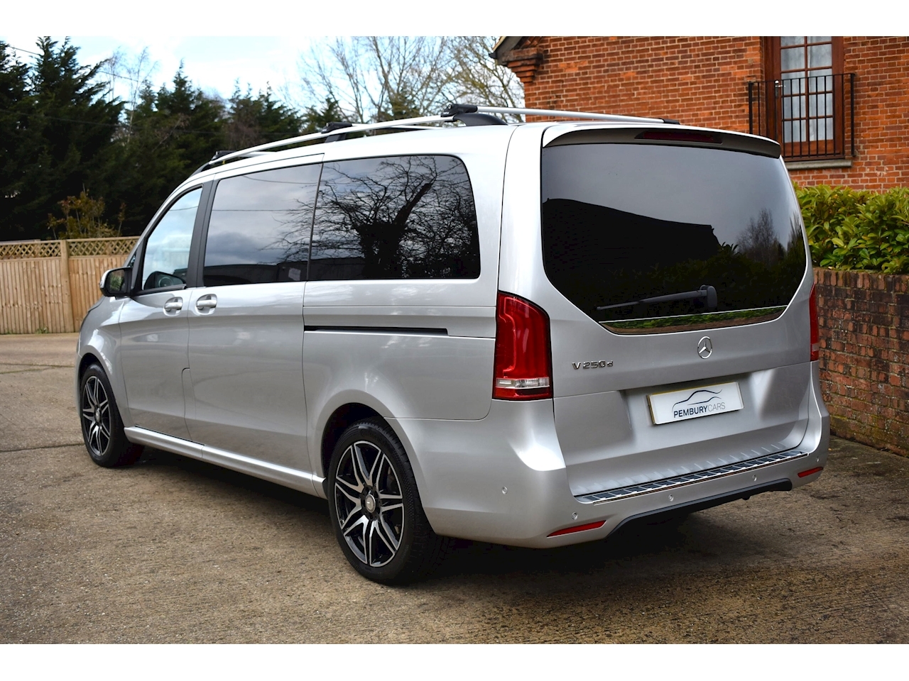 Used 2017 Mercedes-Benz V Class V250d AMG Line For Sale (U1175 ...