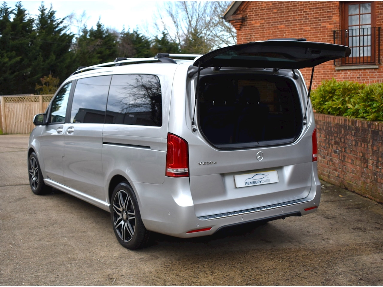 Used 2017 Mercedes-Benz V Class V250d AMG Line For Sale (U1175 ...