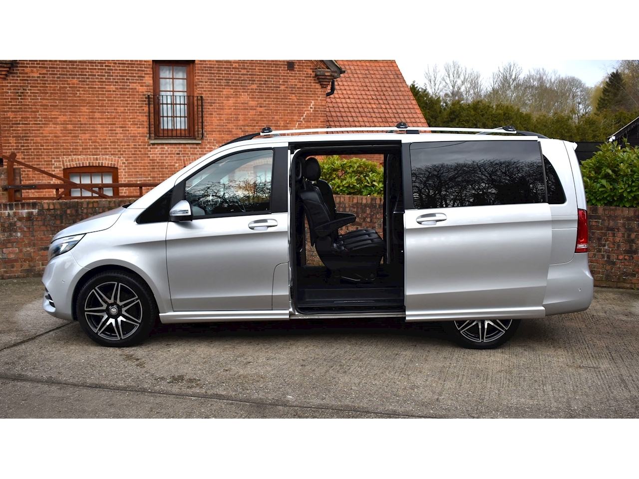 Used 2017 Mercedes-Benz V Class V250d AMG Line For Sale (U1175 ...