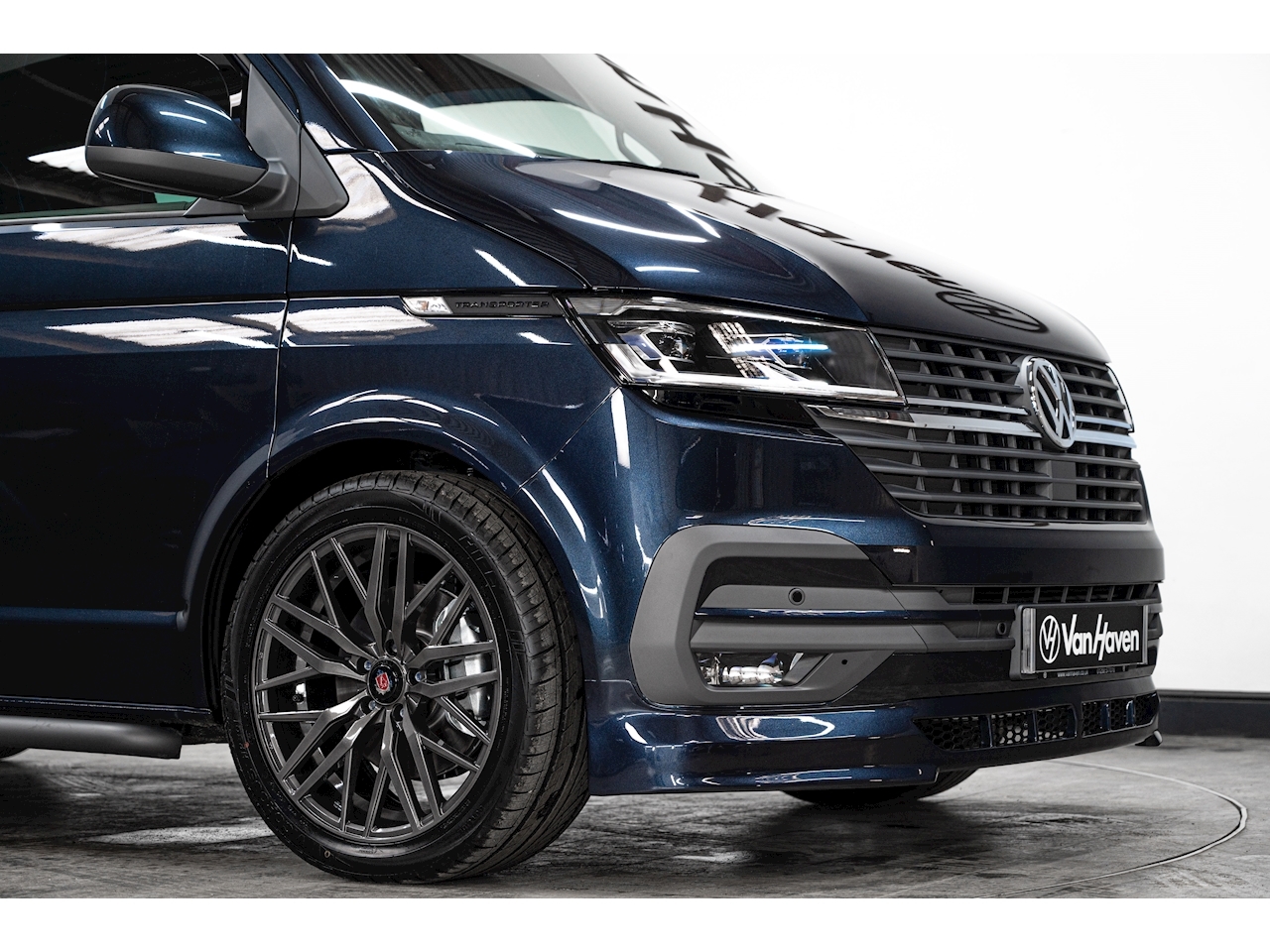 New 2022 Volkswagen T32 Tdi Kombi Highline Bmt Window Van 2.0 Semi Auto ...