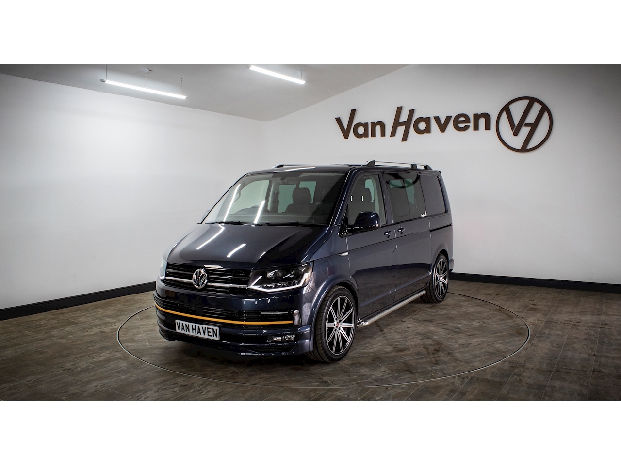 Used 2019 Volkswagen Transporter T32 Tdi Kombi Highline Bmt Van With ...