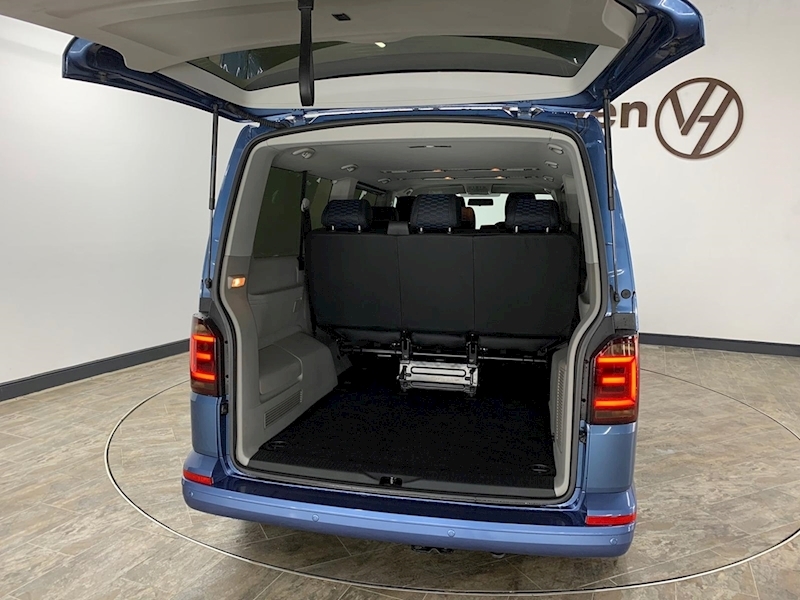 Used 2019 Volkswagen Transporter Shuttle SE Shuttle 2.0 DSG Diesel For ...