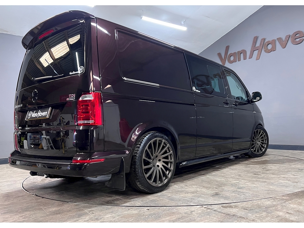 Used 2017 Volkswagen T32 BlueMotion Tech Highline Crew Van 5dr 2.0 ...