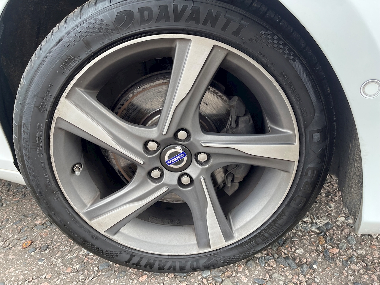 Used 2014 Volvo V40 D2 R-Design Nav For Sale (U11015) | Victory Car Sales Ltd