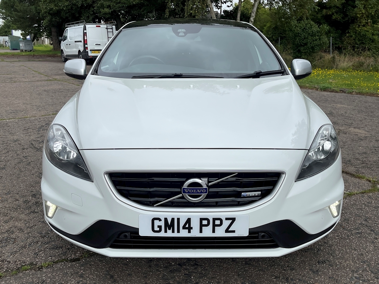 Used 2014 Volvo V40 D2 R-Design Nav For Sale (U11015) | Victory Car ...