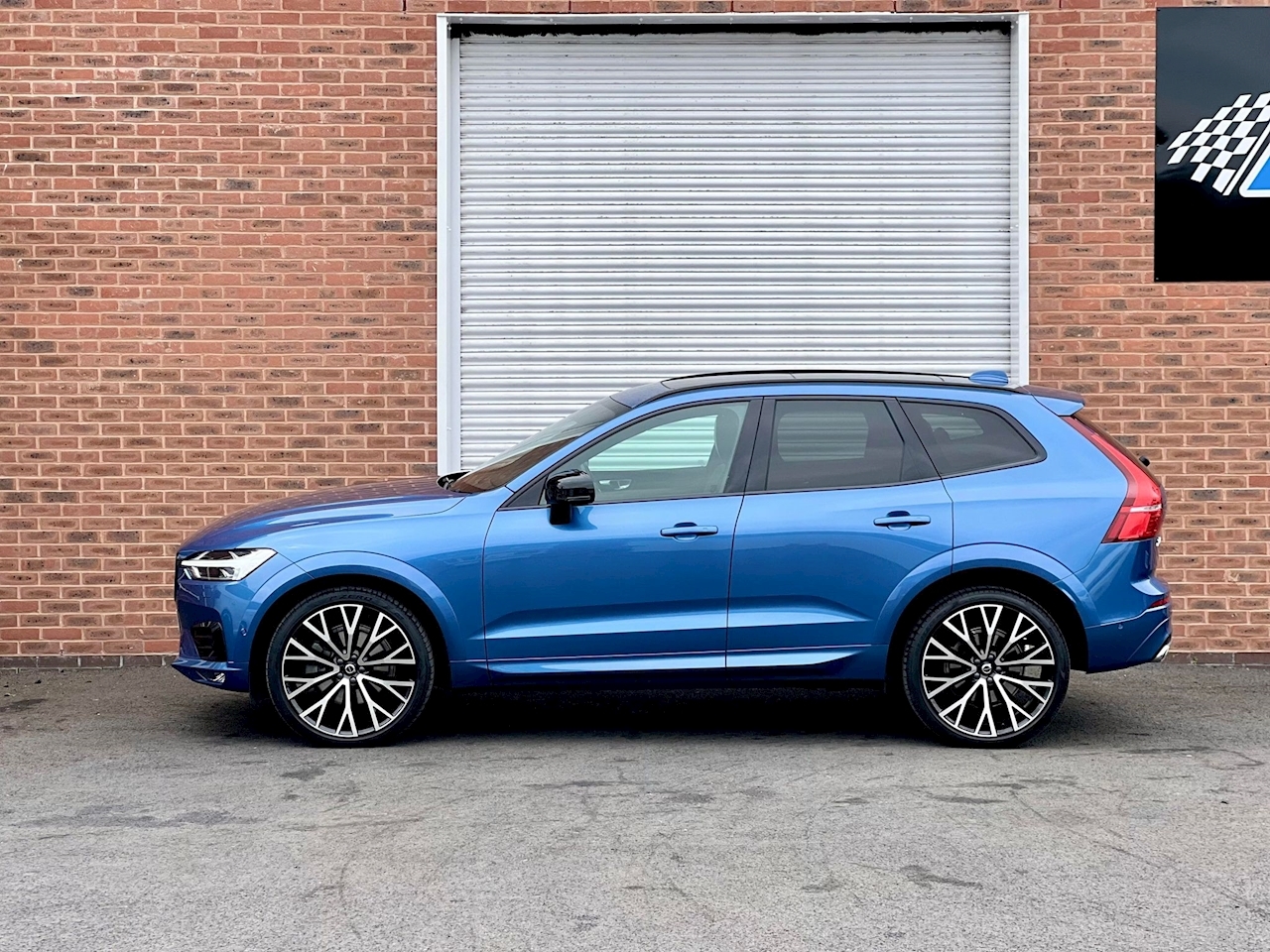 Used 2020 Volvo XC60 B4 MHEV R-Design Pro For Sale (U1611) | Rev It Up UK