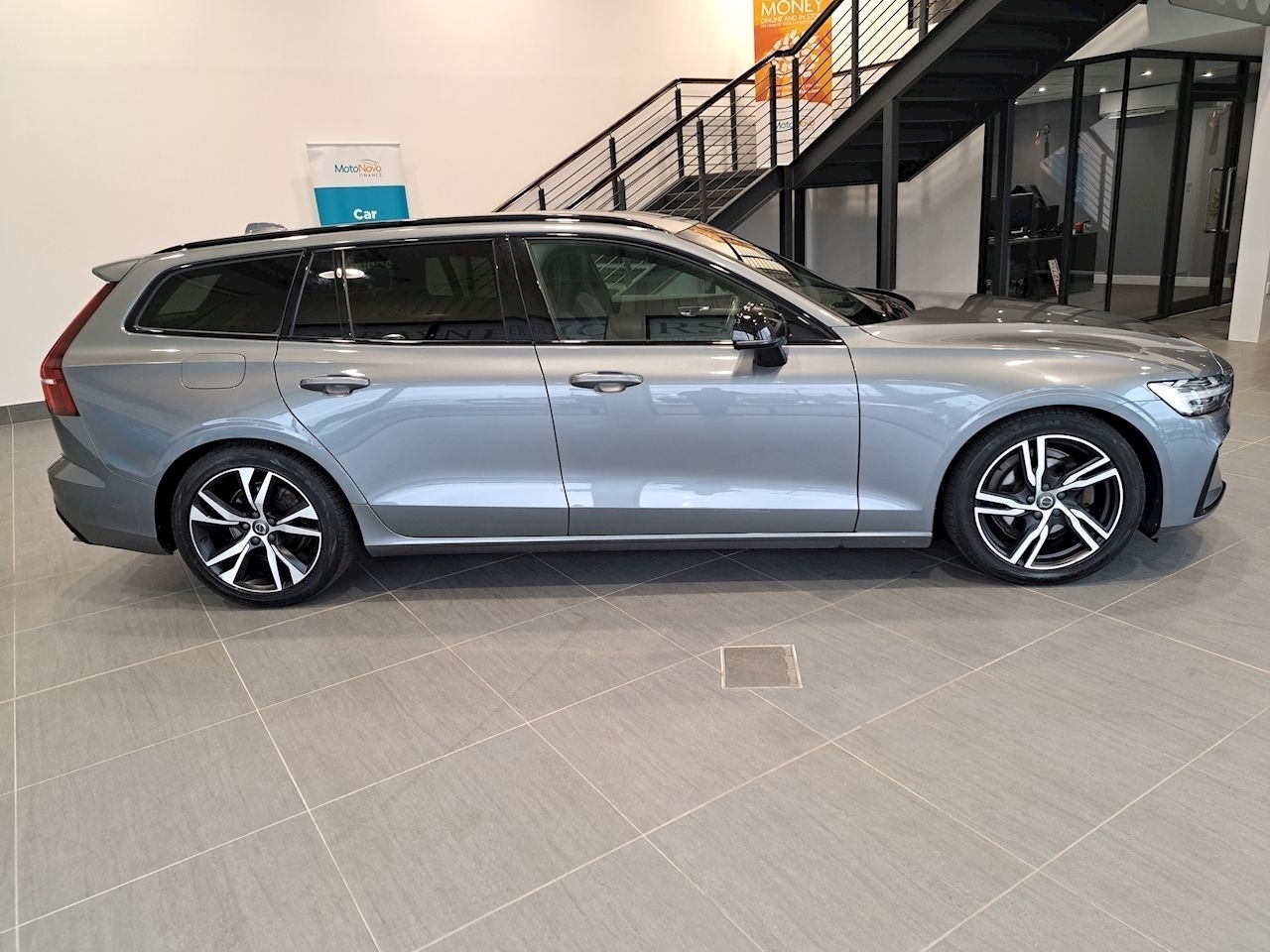 Used 2019 Volvo V60 D3 R-Design Plus For Sale (U10492) | S.J. Rayner (Cars)