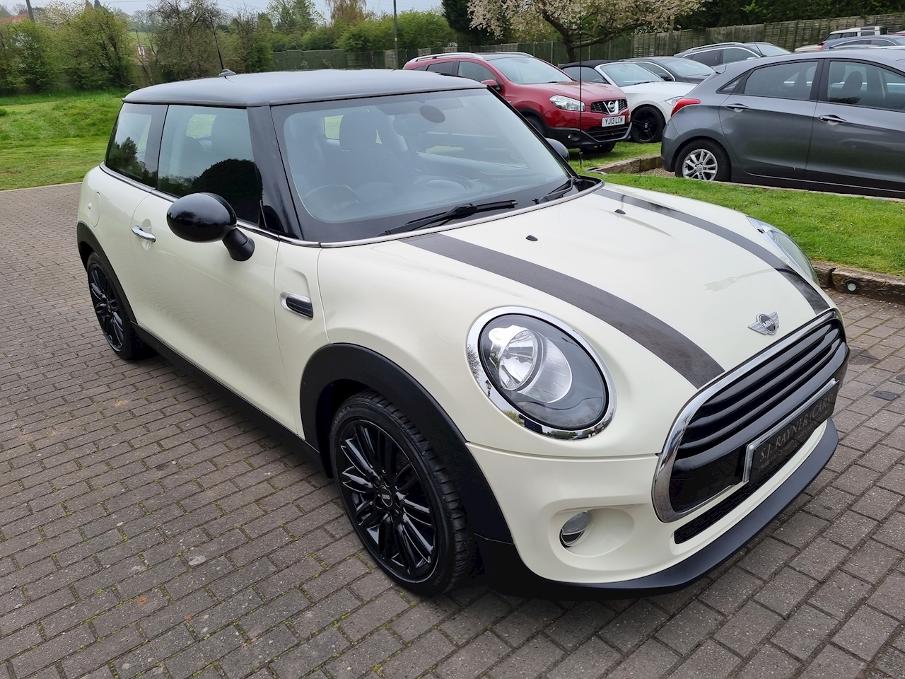 Used 2016 MINI Hatch Cooper D For Sale (U10574) | S.J. Rayner (Cars)