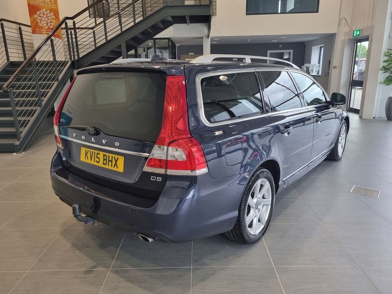 Used 2015 Volvo V70 D5 SE Lux For Sale (U10658) | S.J. Rayner (Cars)