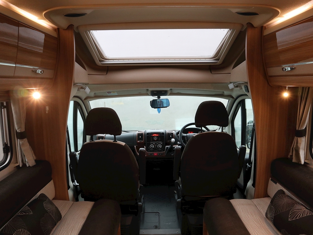 Used Swift Bessacarr 2015 562 For Sale in Essex (U1742) | Cranham ...