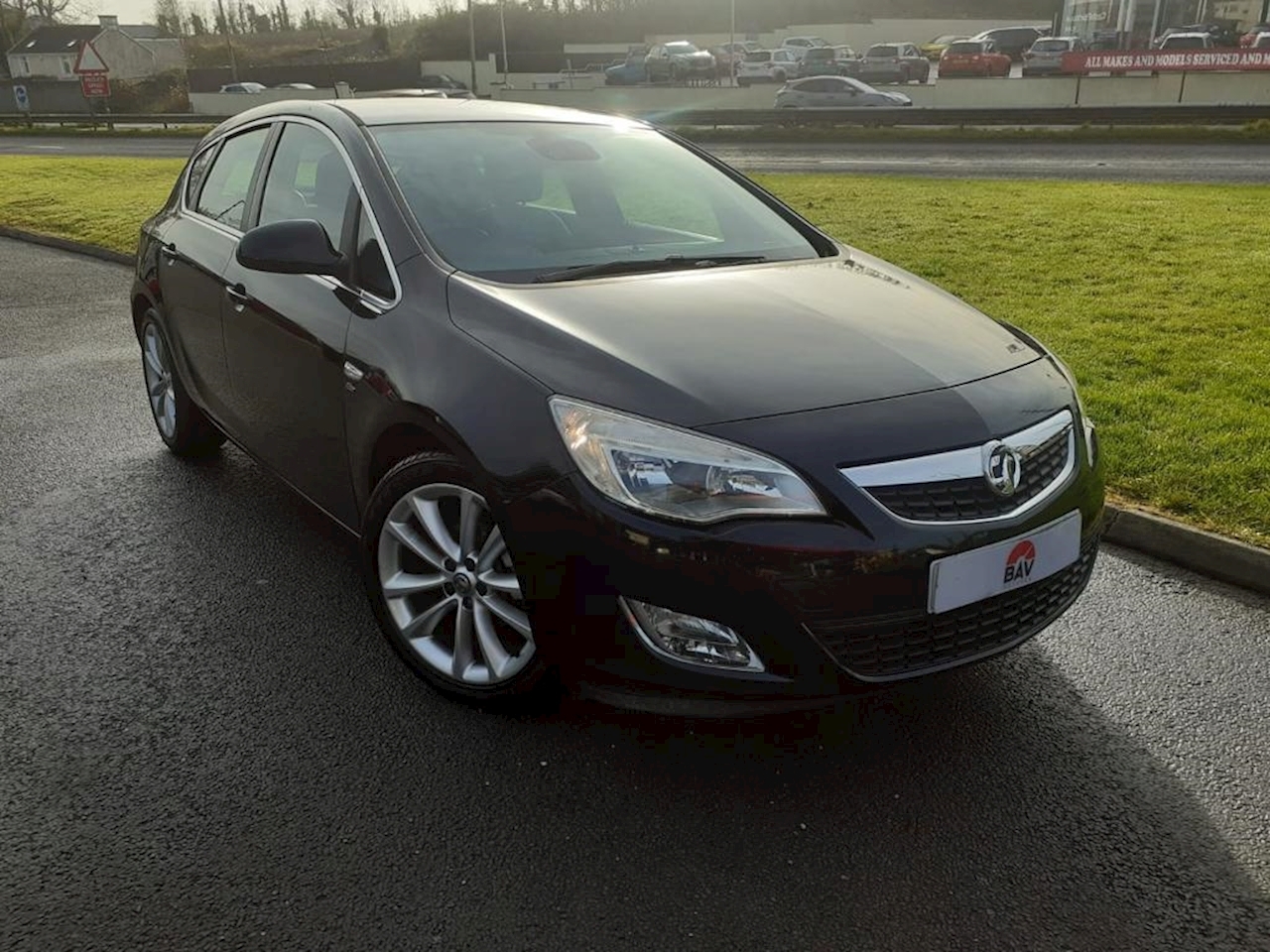 Used 2010 Vauxhall 1.6 16v Elite Hatchback 5dr Petrol Auto (115 ps) For ...