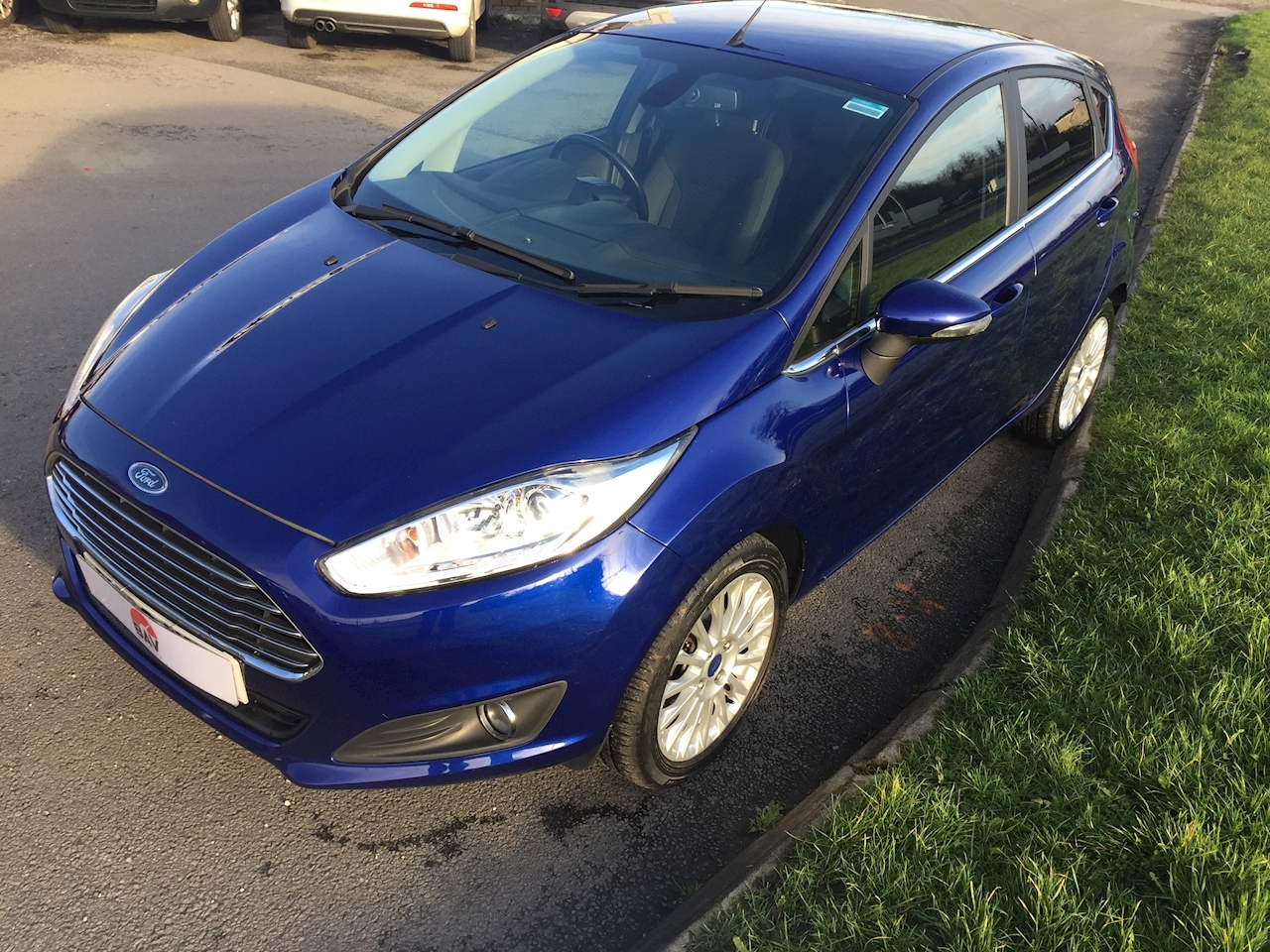 Used 2014 Ford 1.0T EcoBoost Titanium Hatchback 5dr Petrol Manual Euro ...