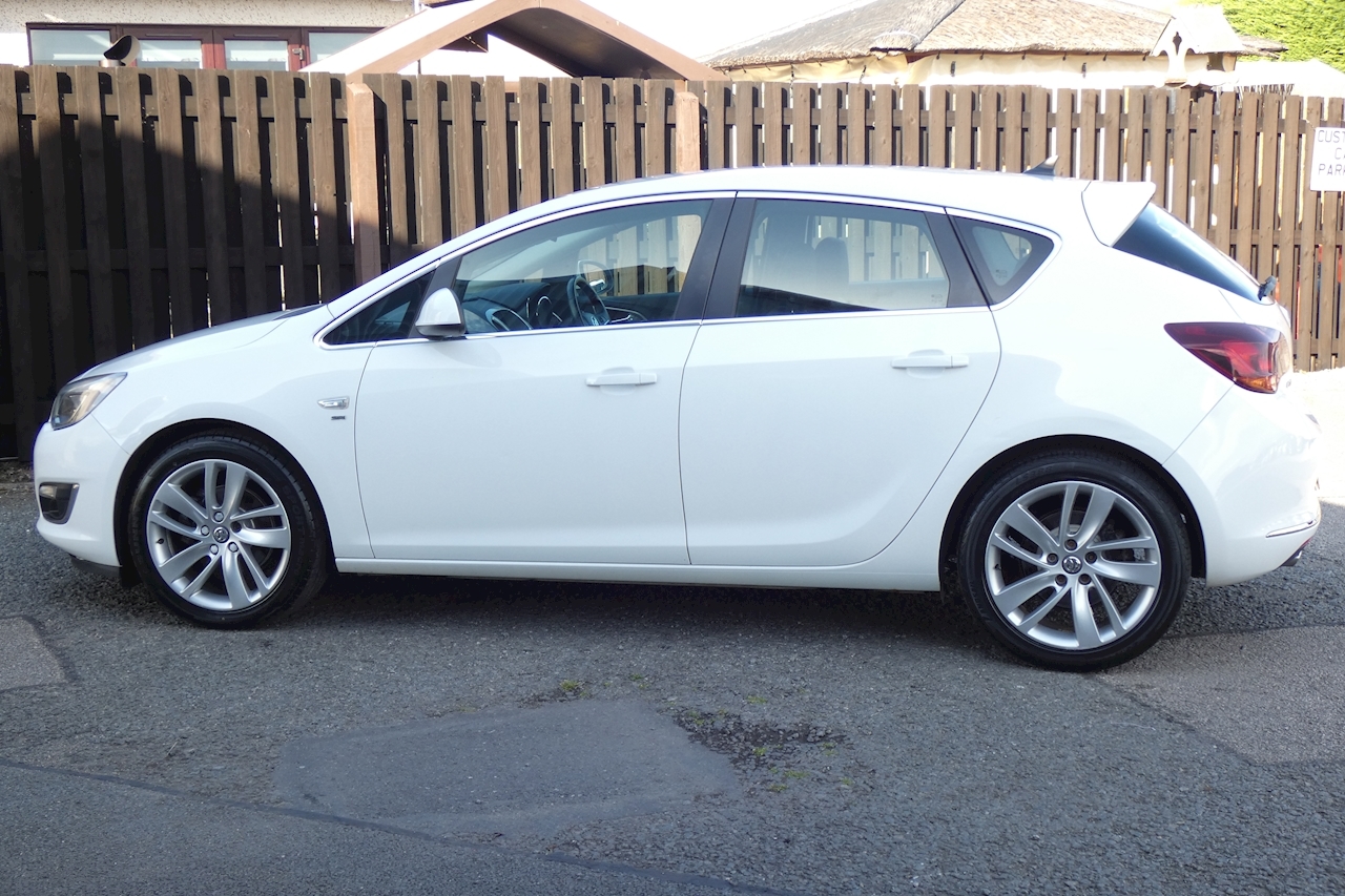 Used 2013 Vauxhall Astra CDTi ecoFLEX SRi For Sale in Aberdeenshire ...