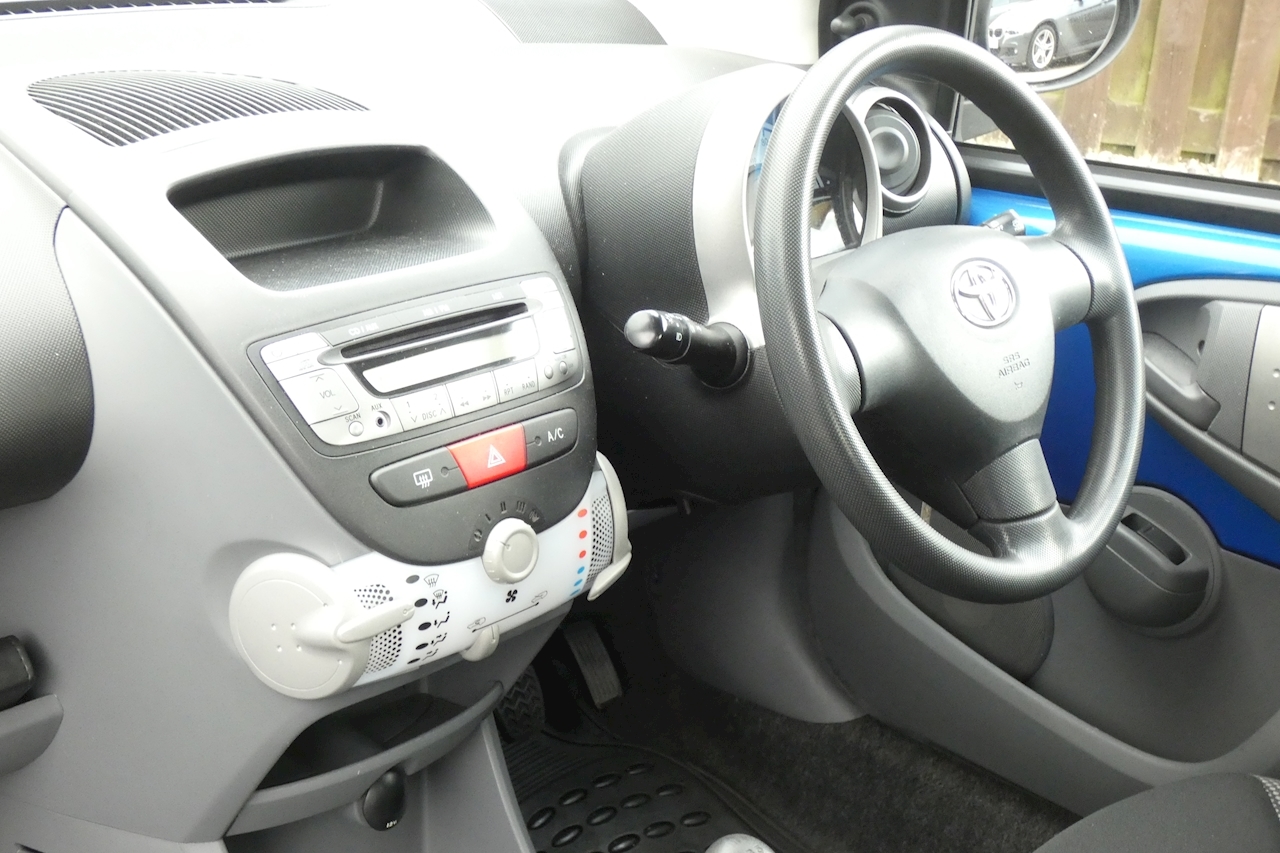 Used 2010 Toyota AYGO Blue For Sale in Aberdeenshire (U517) | Newmachar ...