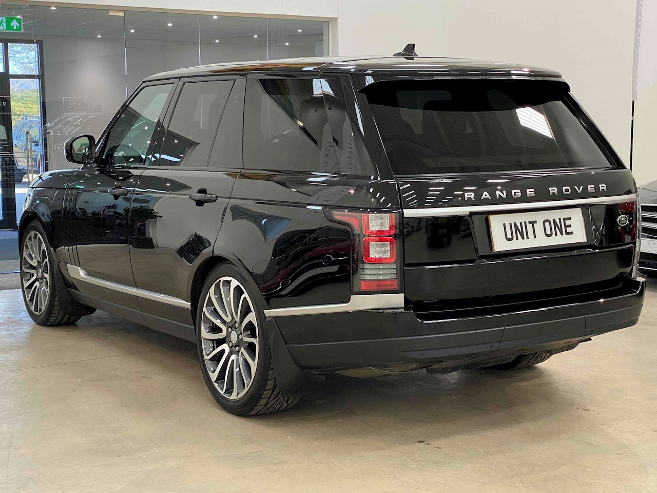 Used 2016 Land Rover Range Rover Tdv6 Vogue For Sale in West Sussex ...