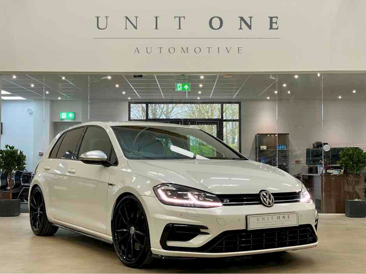 Used 2017 Volkswagen Golf TSI BlueMotion Tech R For Sale in West Sussex (U1295) | Unit One ...