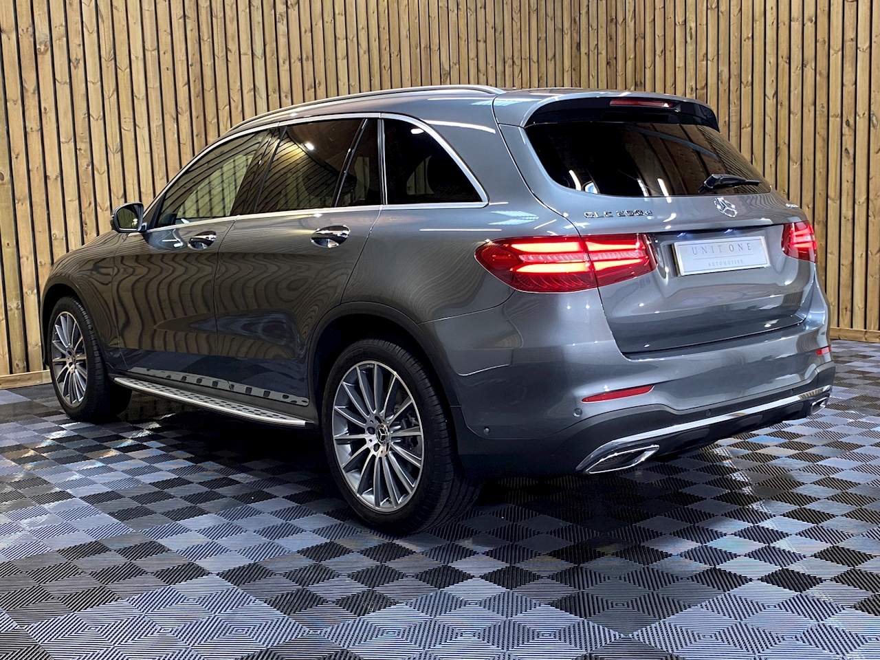 Used 2018 Mercedes-Benz GLC Class GLC250d AMG Line For Sale in West Sussex (U1774) | Unit One ...