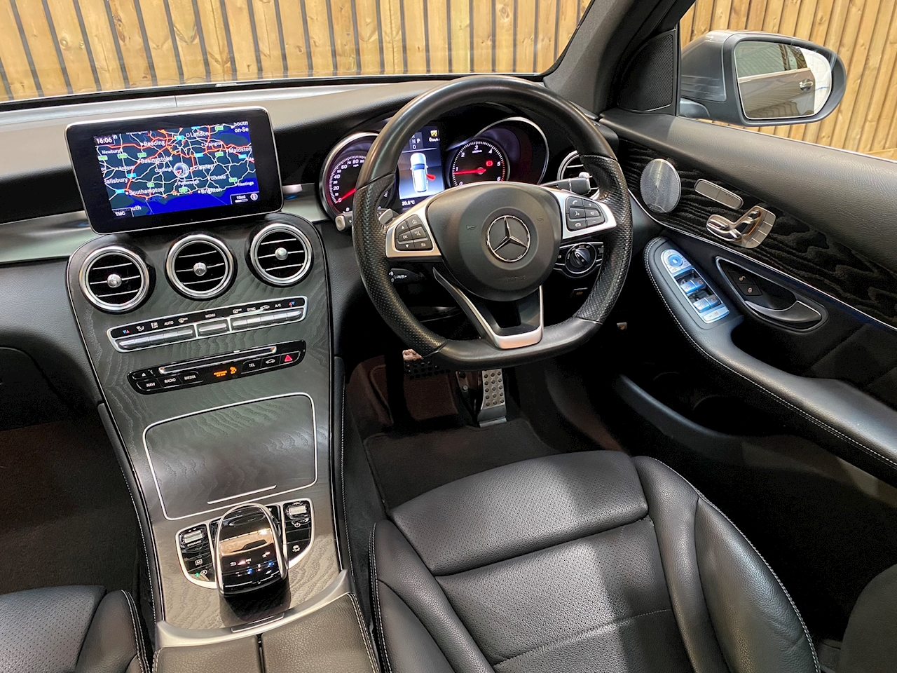Used 2018 Mercedes-Benz GLC Class GLC250d AMG Line For Sale in West Sussex (U1774) | Unit One ...