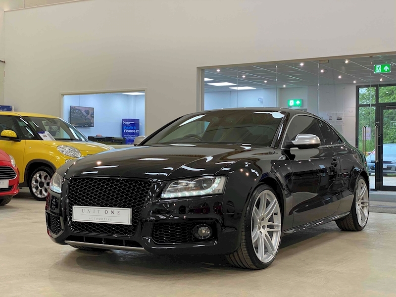 Amazing 2011 Audi S5 V8 Pictures