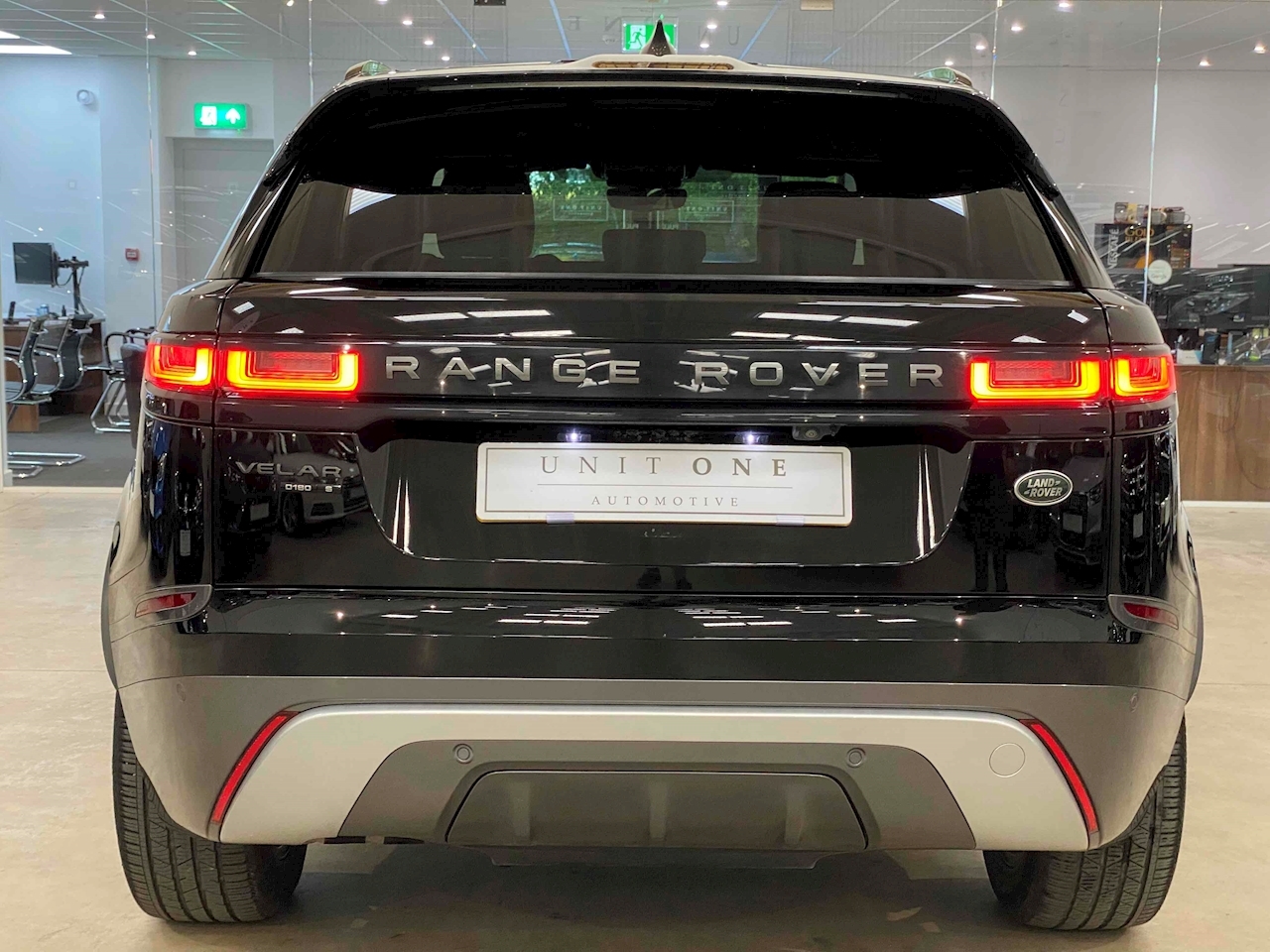 Used 2018 Land Rover Range Rover Velar D180 R-Dynamic S For Sale in ...