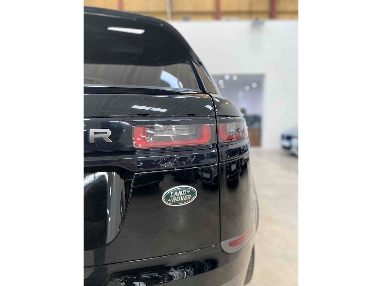 Used 2018 Land Rover Range Rover Velar D180 R-Dynamic S For Sale in ...