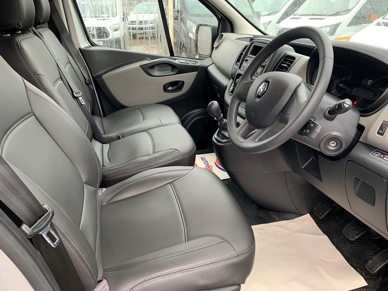 Used 2017 Renault Trafic 9 SEAT 1.6DCi 125 LWB NRG BUS (HI SPEC) For ...