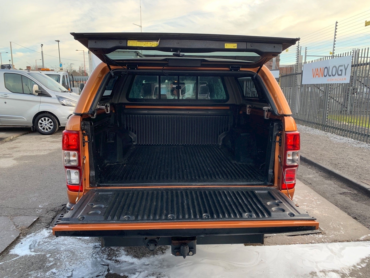 Used 2019 Ford Ranger 3.2TDCi 200 AUTO WILDTRAK (CANOPY TOP) For Sale ...