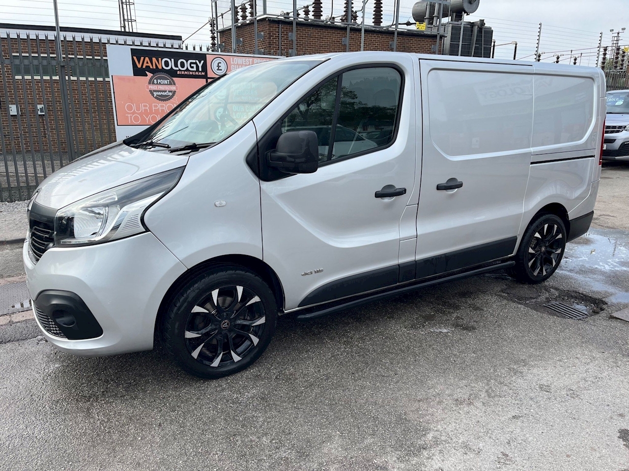 Used 2015 Renault Trafic 1.6DCi 115 SWB BUSINESS PLUS + VAN For Sale in ...