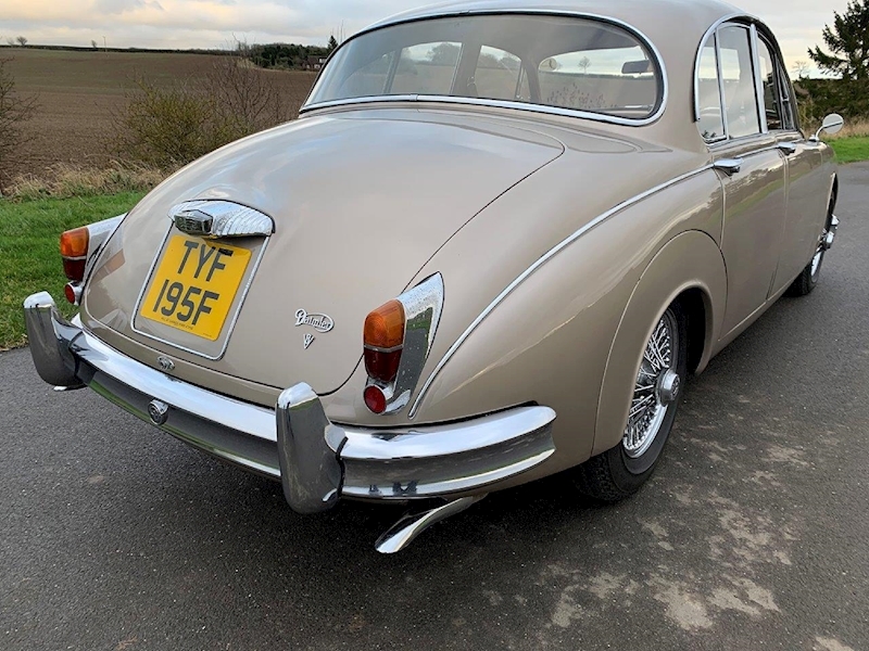 Used 1967 Daimler 250 V8 Daimler V8 For Sale in Newark (U2 ...