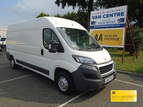 Quality Used Vans showroom | Lincolnshire Van Centre, based in North Kyme