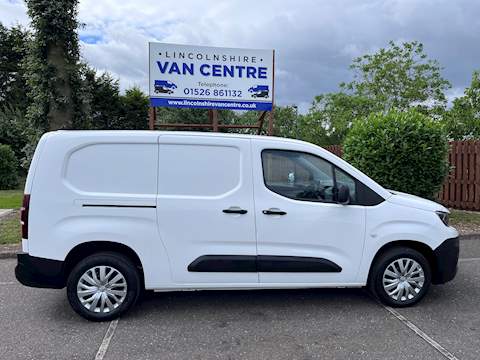 Quality Used Vans showroom | Lincolnshire Van Centre, based in North Kyme
