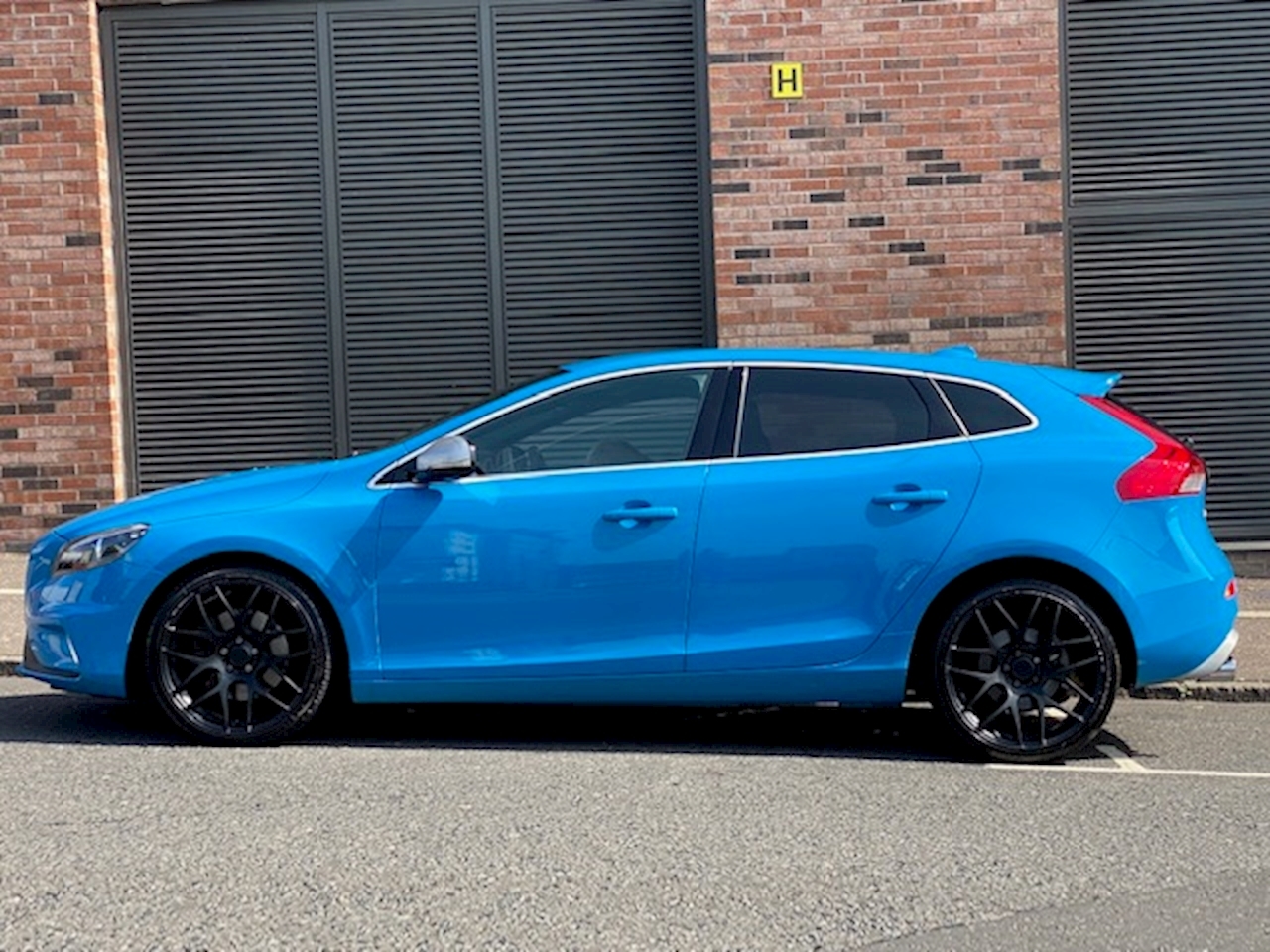 Used 2014 Volvo V40 D4 R-Design Lux Nav For Sale in Glasgow (U575 ...