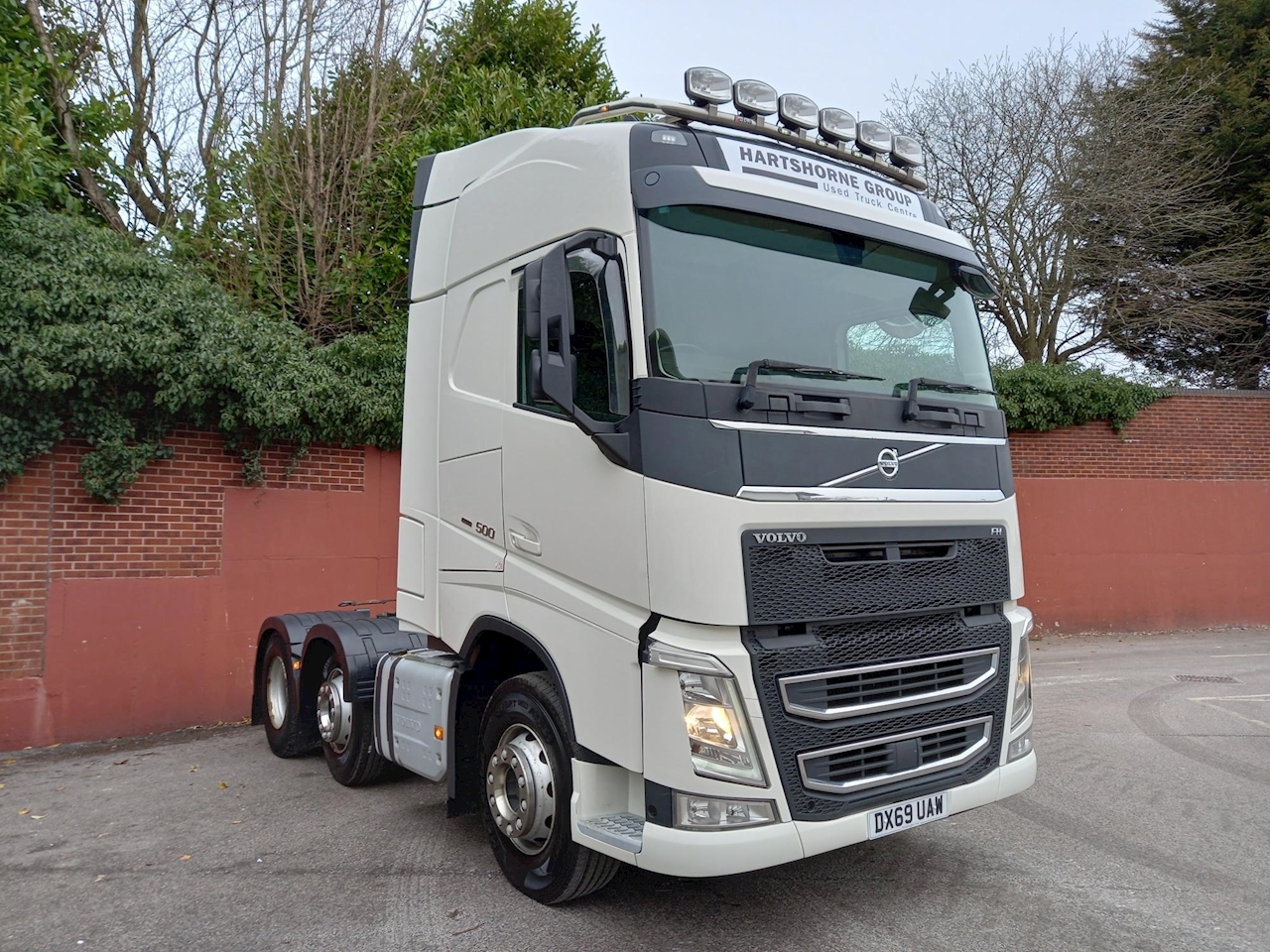 Used 2020 VOLVO FH 500bhp Globetrotter Cab 6x2 Mid Lift Pusher For Sale ...