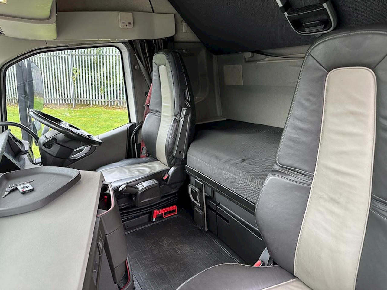 Used 2018 Volvo FH 500 GT XL 4.1M 6X2 * LEATHER * TWIN BUNKS * For Sale ...
