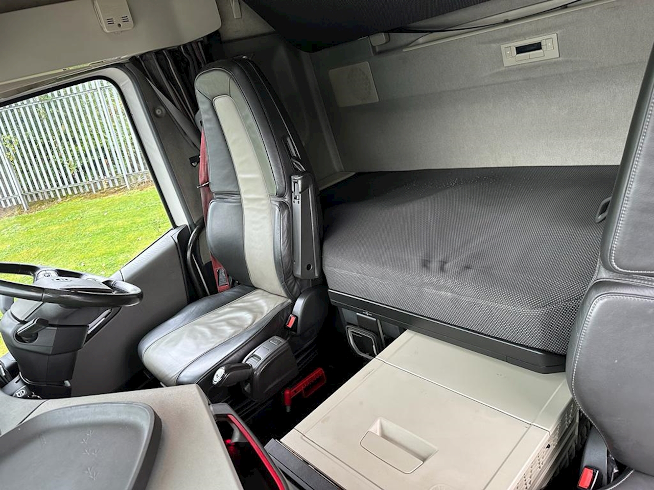 Used 2018 Volvo FH 500 GT XL 4.1M 6X2 * LEATHER SEATS * TWIN BUNKS ...
