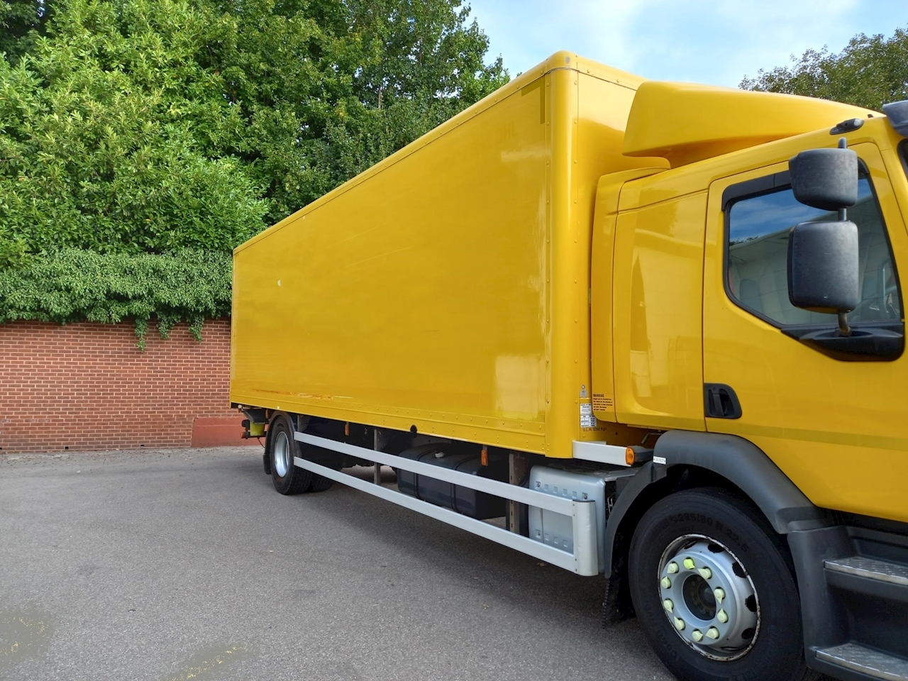 Used 2018 Volvo FL 250bhp 4x2 BOX BODY COMFORT CAB TUCKAWAY TAIL LIFT ...