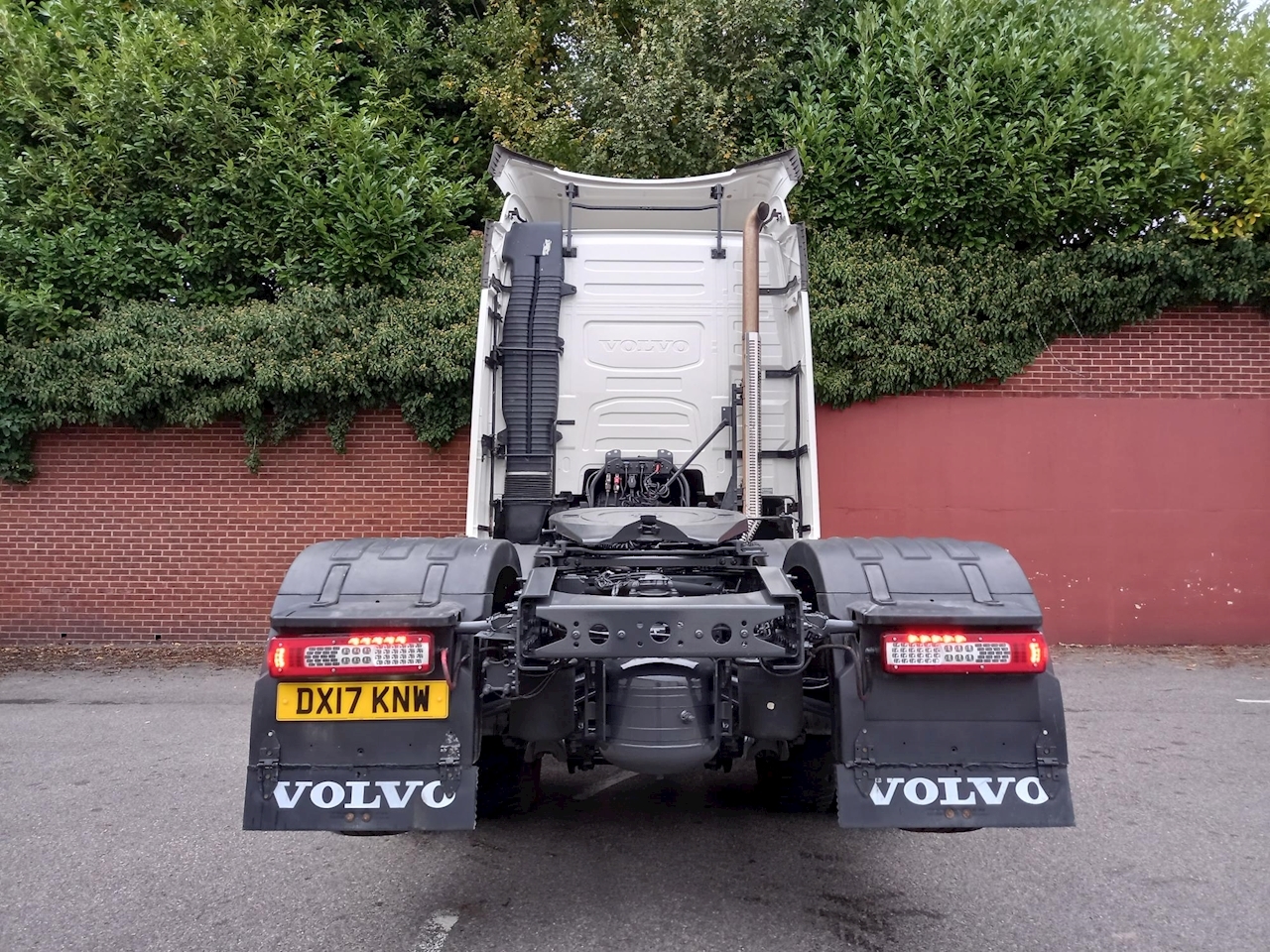 Used 2017 Volvo FH 500 bhp 6x2 TAG AXLE GLOBETROTTER CAB TIPPING AND ...