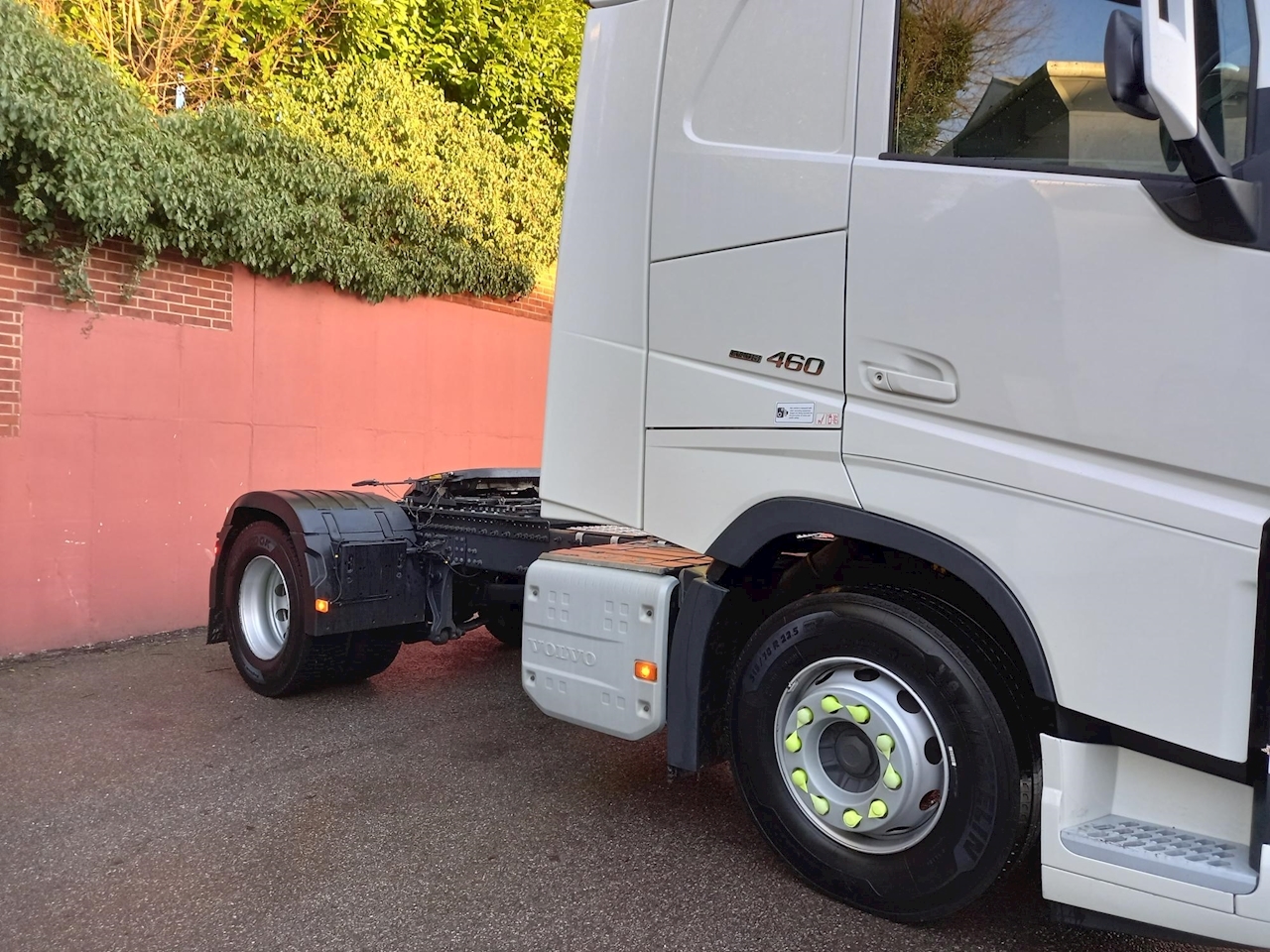 Used 2020 Volvo FH 460bhp GLOBETROTTER CAB 4X2 For Sale in West Yorkshire (U81) | Crossroads ...