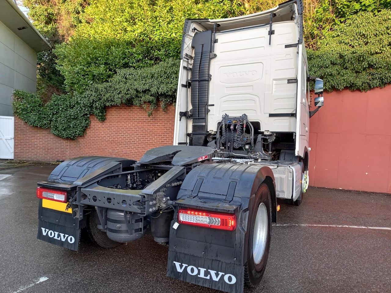 Used 2020 Volvo FH 460bhp GLOBETROTTER CAB 4X2 For Sale in West Yorkshire (U81) | Crossroads ...