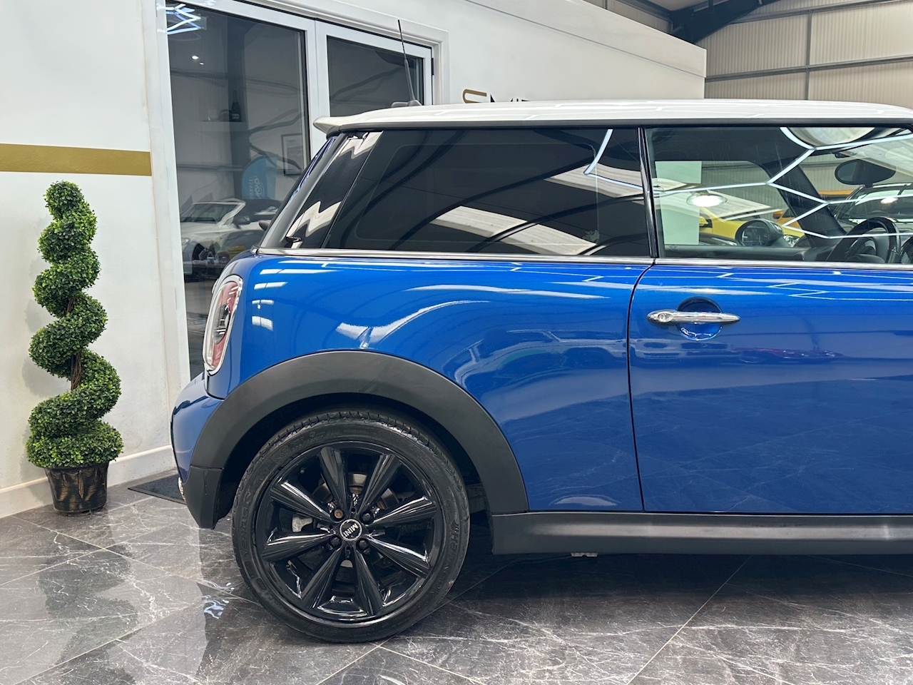 Used 2012 MINI Hatch Cooper D London 2012 For Sale (U106) | Smiths ...