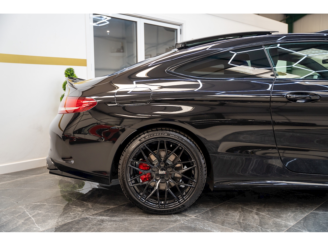 Used 2016 Mercedes-Benz C Class C250d AMG Line For Sale (U275) | Smiths ...