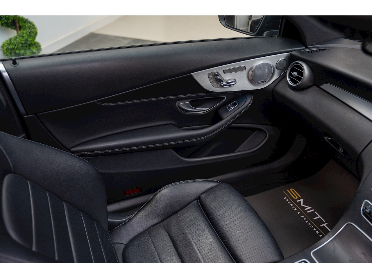 Used 2016 Mercedes-Benz C Class C250d AMG Line For Sale (U275) | Smiths ...