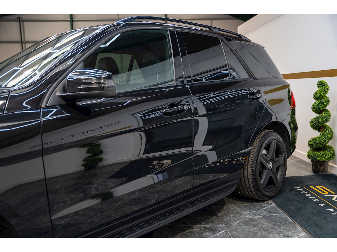 Used 2018 Mercedes-Benz GLE Class GLE250d AMG Night Edition For Sale (U284) | Smiths Sports ...