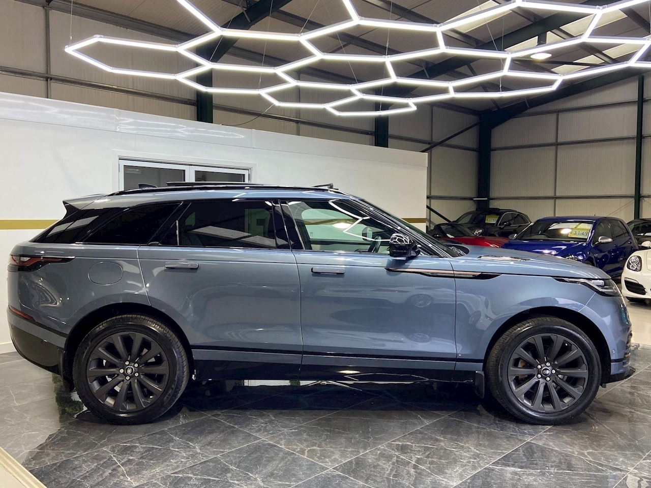 Used 2017 Land Rover Range Rover Velar 2.0 D240 R-Dynamic SE Auto 4WD ...