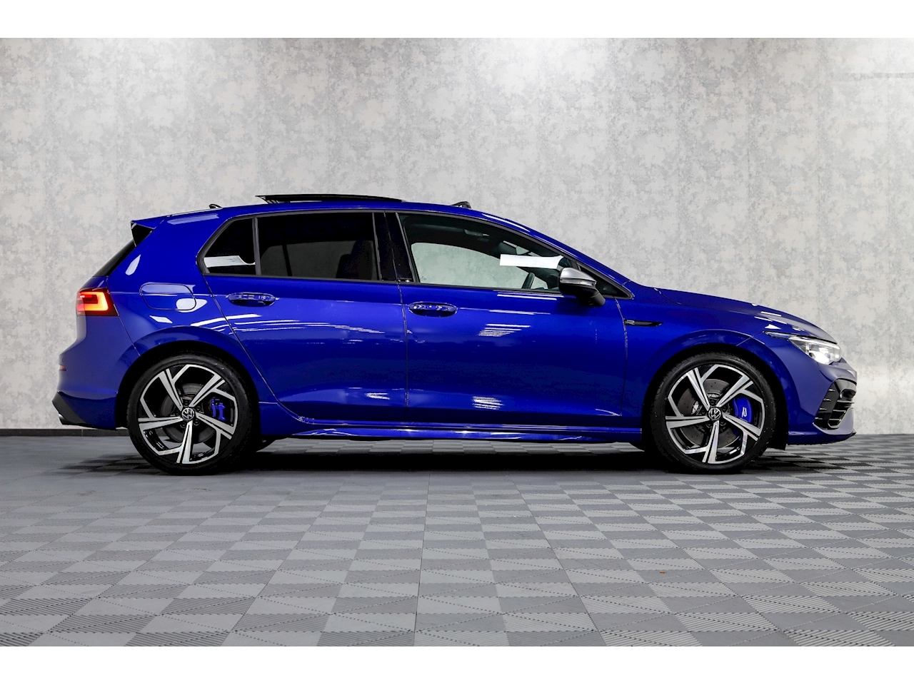 Used 2021 Volkswagen Golf TSI R For Sale in West Yorkshire (U125 ...