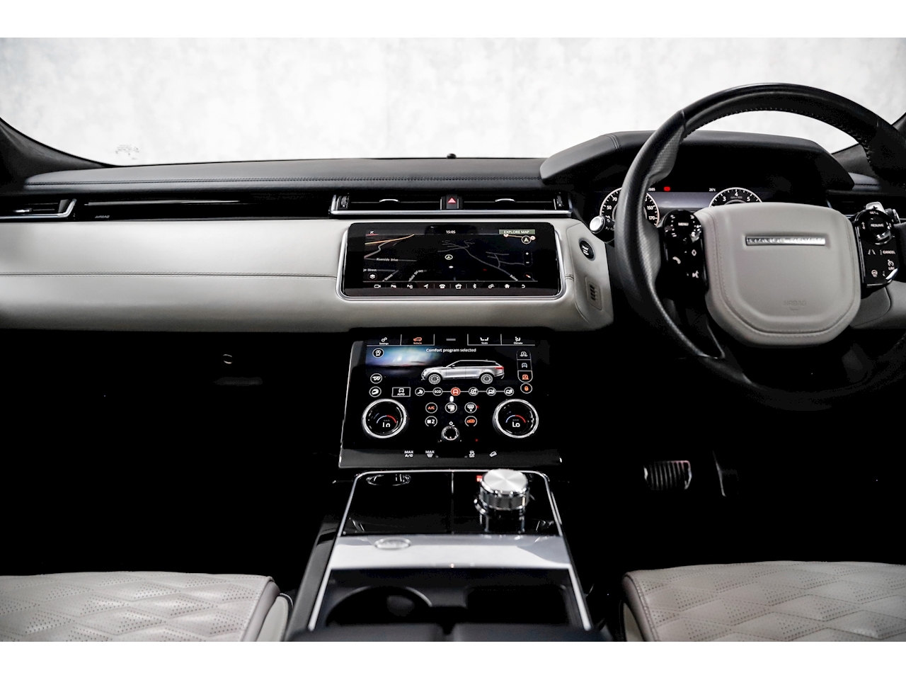Used 2020 Land Rover Range Rover Velar P550 SVAutobiography Dynamic ...