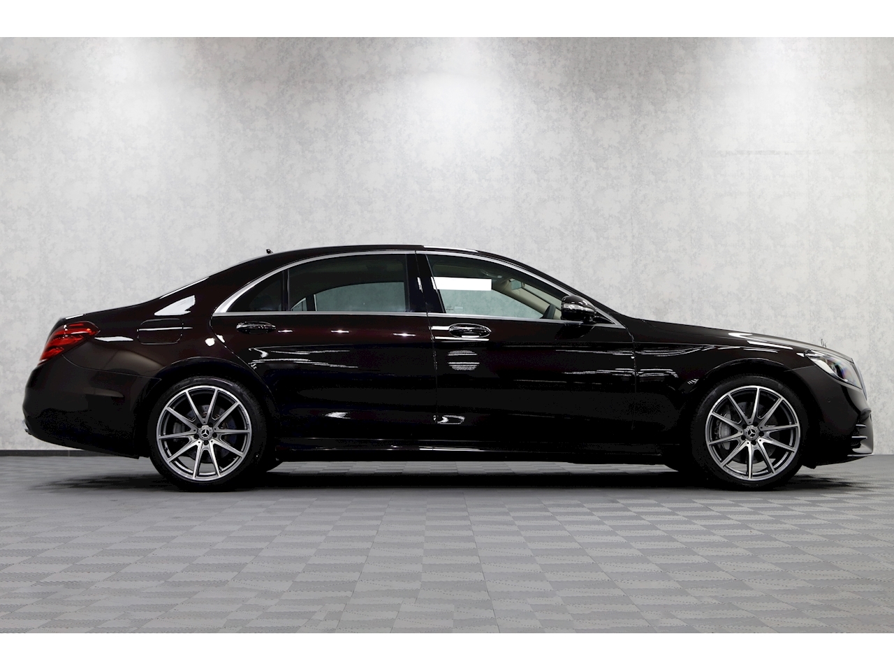 Used 2019 Mercedes-Benz S Class S400L d AMG Line For Sale in West Yorkshire (U161) | Riviera ...